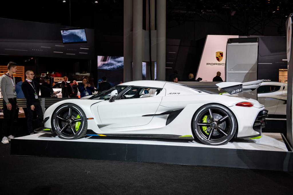 Koenigsegg Jesko engine deep dive: The world's most-powerful ...